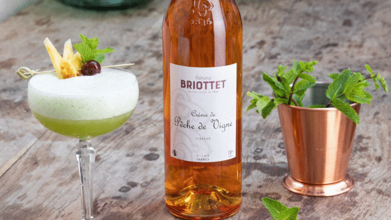La crème de pêche : Le délice fruité de la liqueur de pêche ...